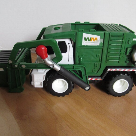 MATCHBOX | Toys | Matchbox 207 Waste Managment Trash Garbage Truck ...